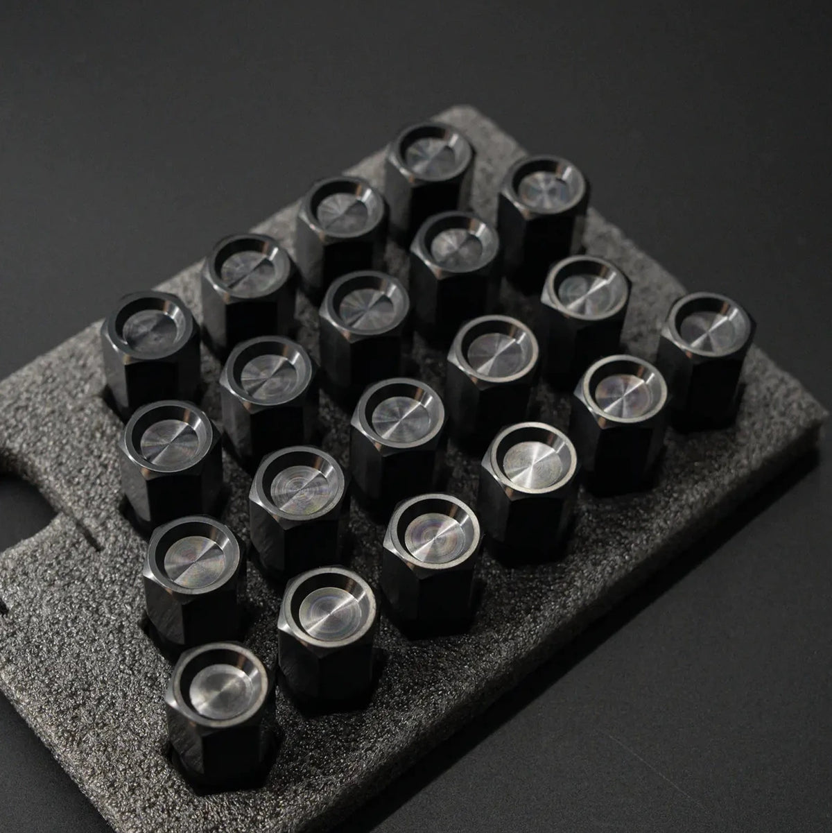 M14×1.5 mm Titanium Closed GR5 21mm Black Wheel Lug Nuts Set (Pack of ...