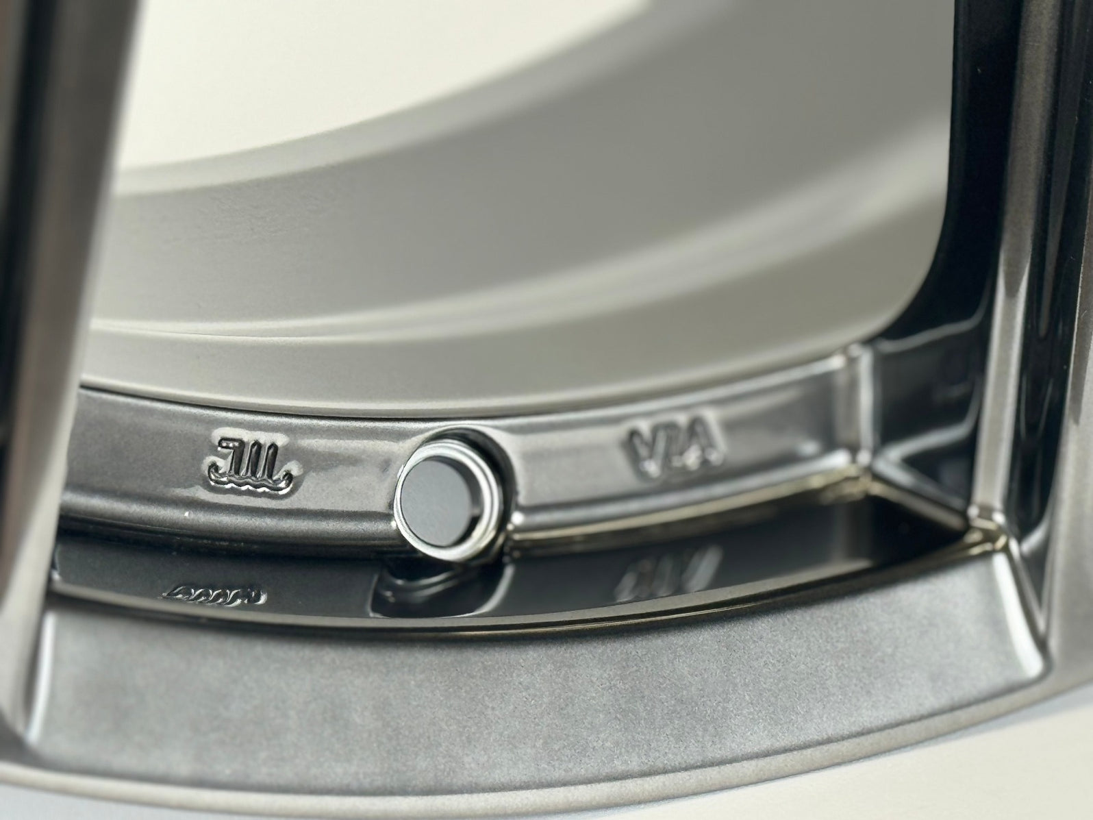 AW01 for Rivian R1T/R1S 20x8.5 Inch +45 Offset Forged Wheels Titan ...